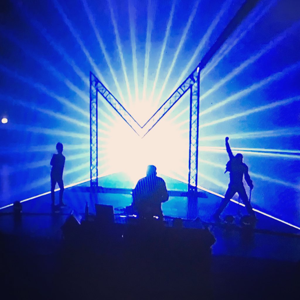 The M-Show - SNIP Muziek en Entertainment Tribute